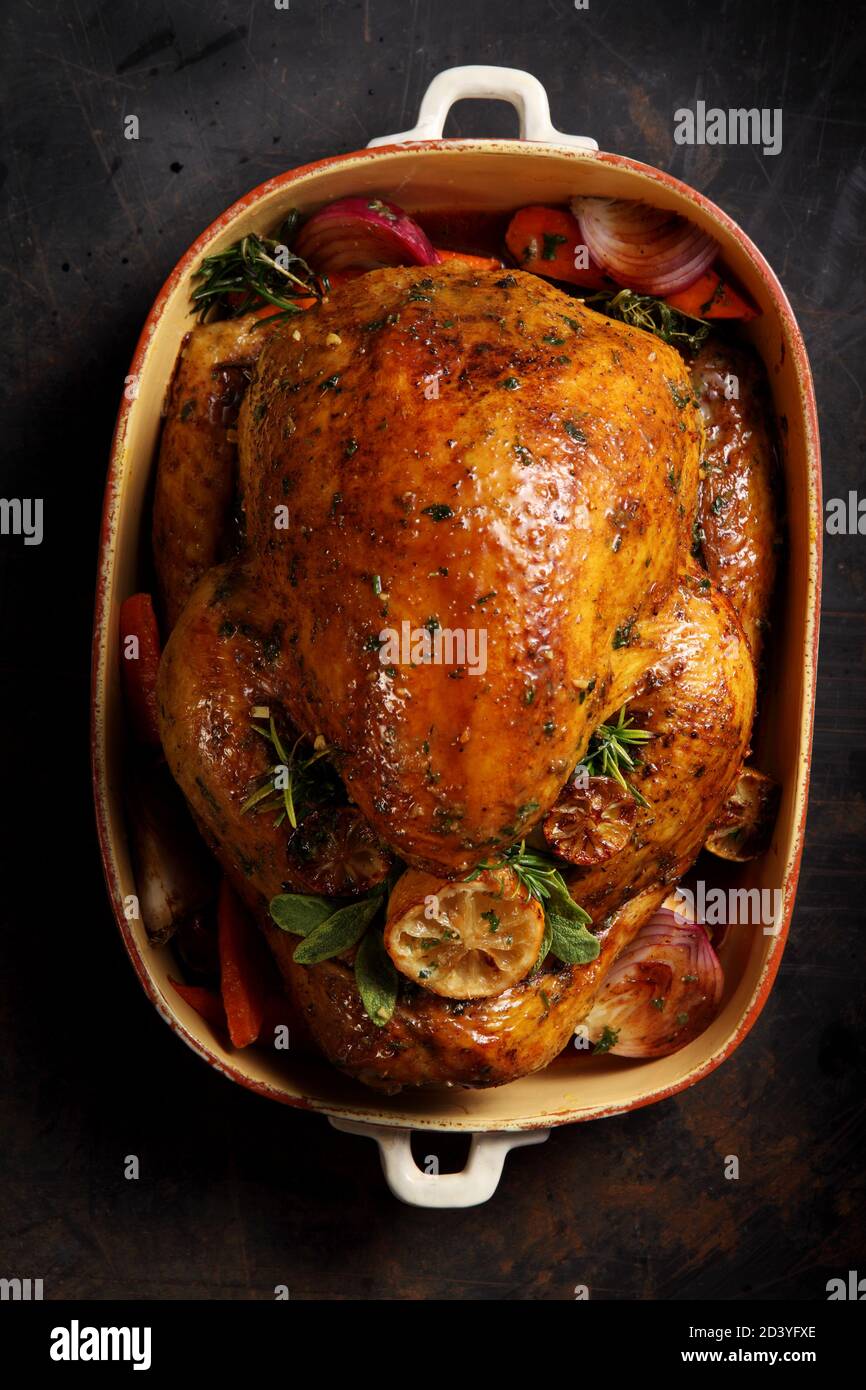 Overhead shot of a delicious roasted Thanksgiving turkey Stock Photo ...