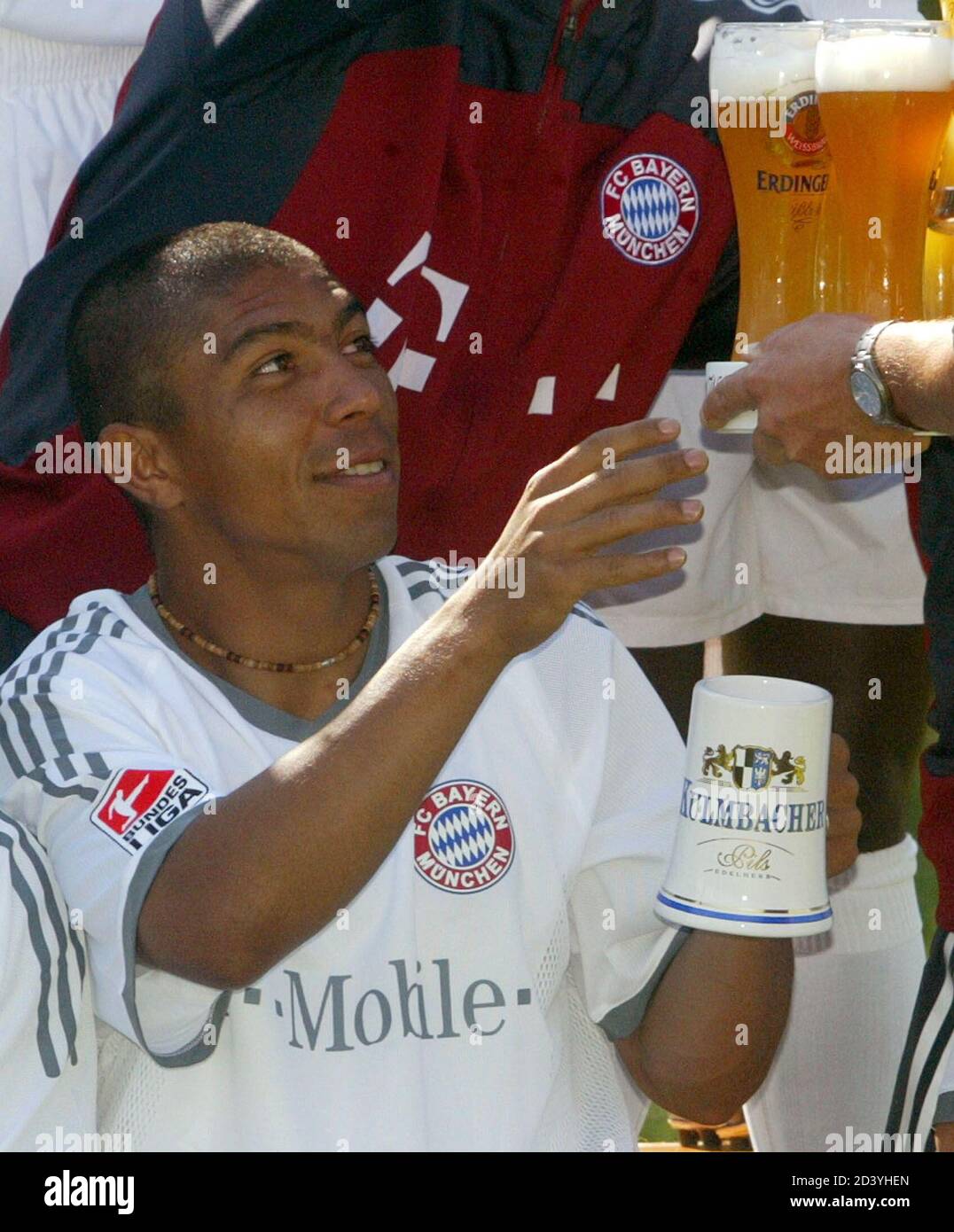 Team presentation fc bayern munich hi-res stock photography and images ...