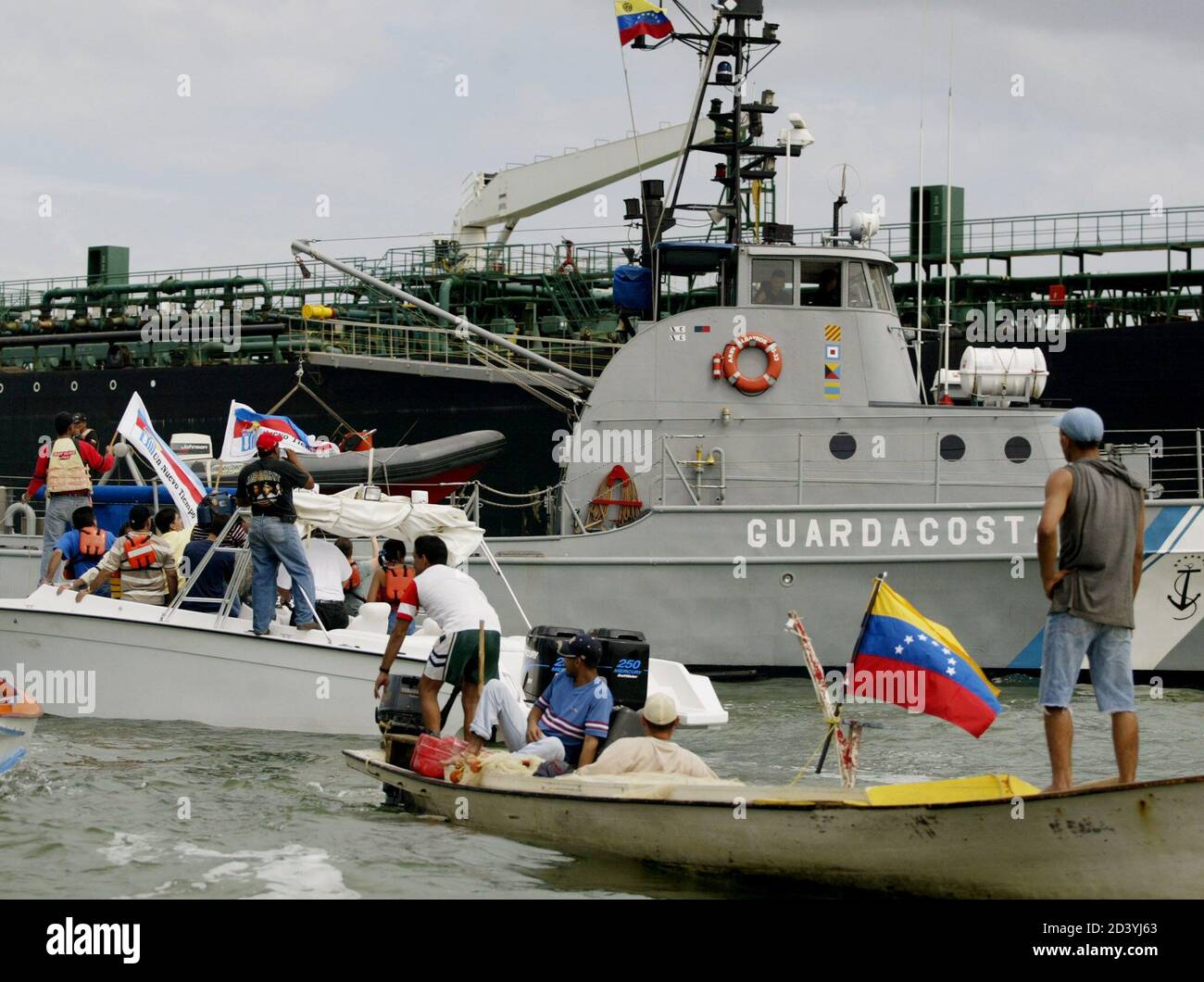 Oil tanker coast guard vessel hi-res stock photography and images - Alamy