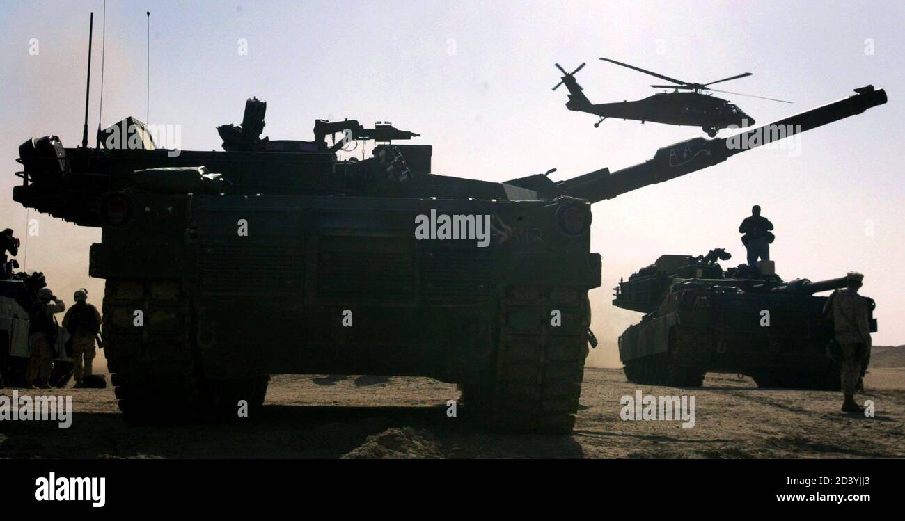 Commander of the u s marine corps hi-res stock photography and images ...