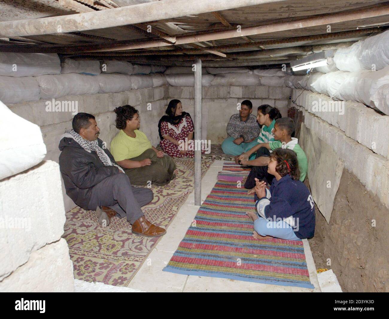 British iraqi family hi-res stock photography and images - Alamy