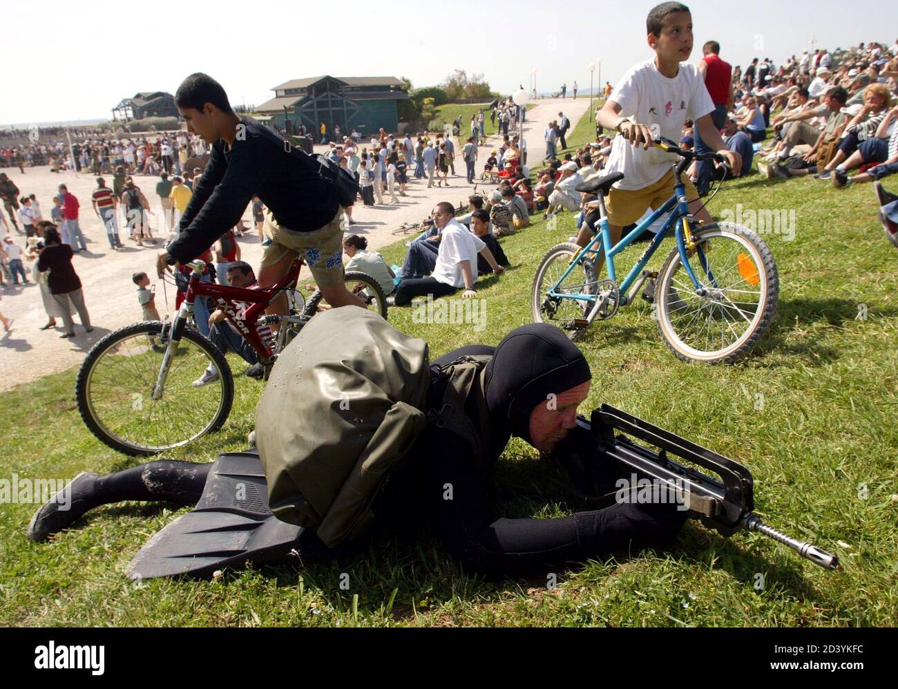 Army Diver High Resolution Stock Photography and Images - Alamy