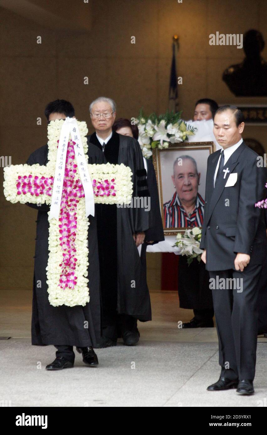 That was born on december 27 hi-res stock photography and images - Alamy