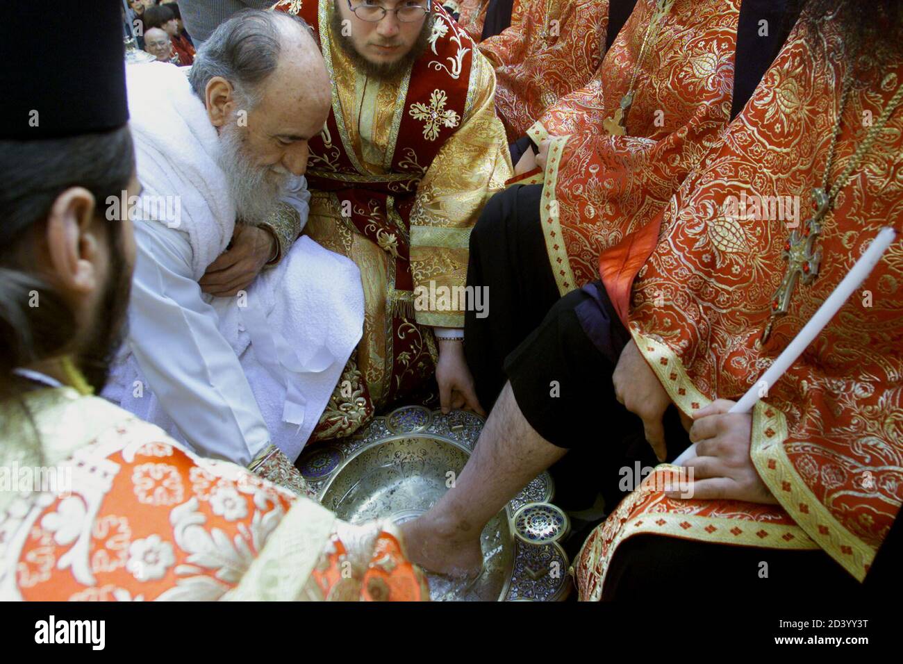 Jesus washes the feet of apostles hi-res stock photography and images ...