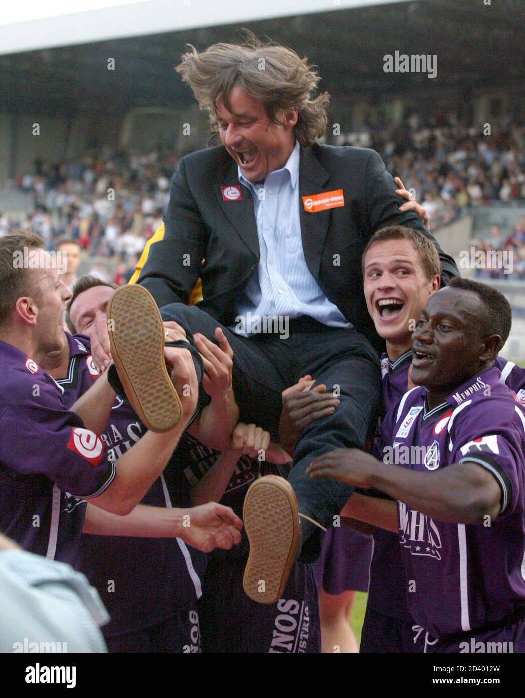 1 mit seiner mannschaft hi-res stock photography and images - Alamy