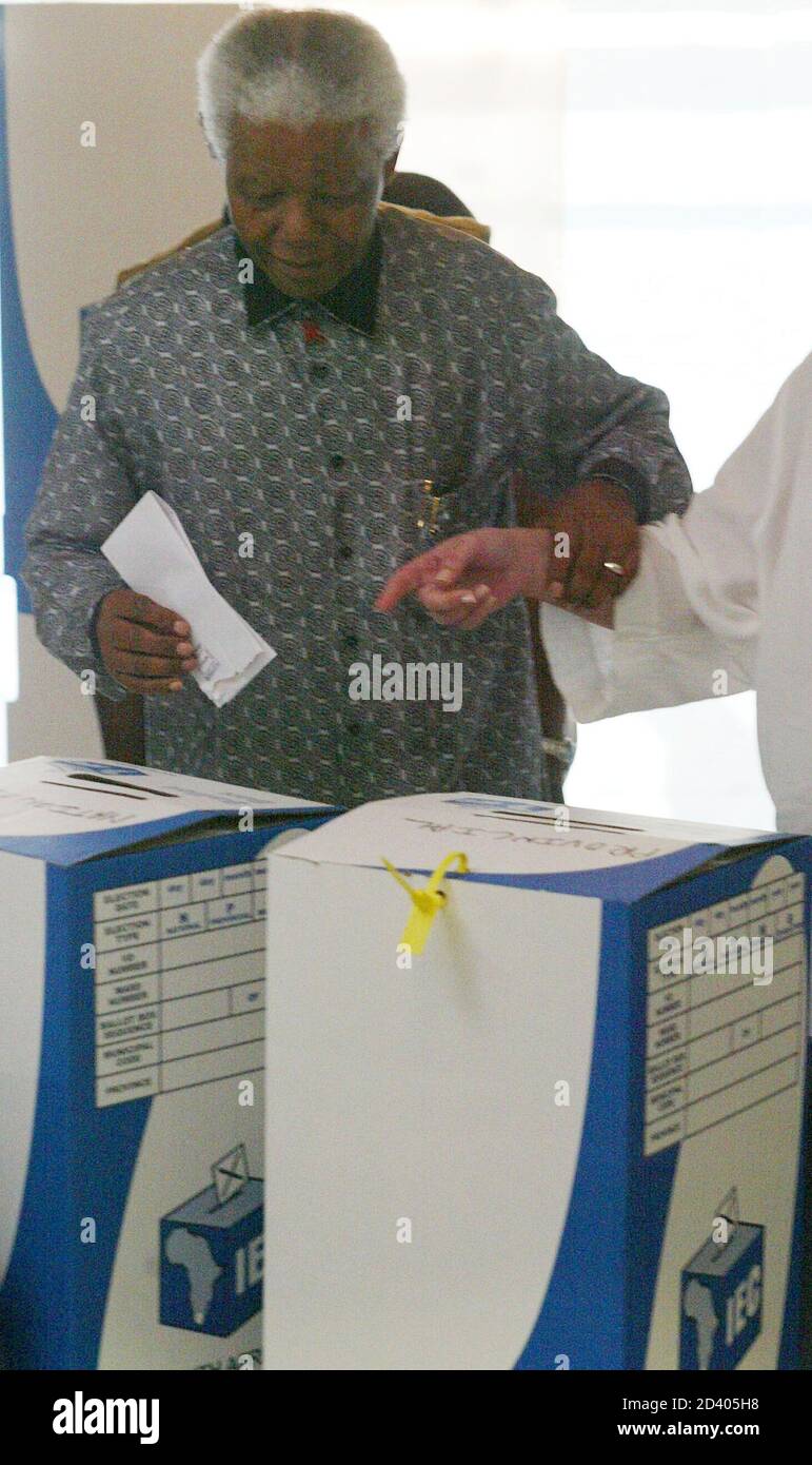 Mandela victory hi-res stock photography and images - Alamy