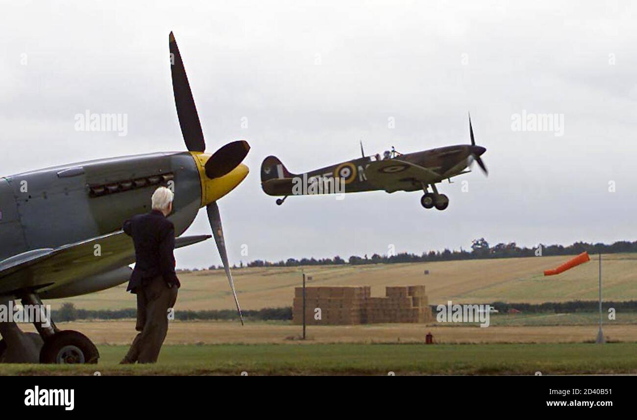 Battle britain pilot tom neil hi-res stock photography and images - Alamy