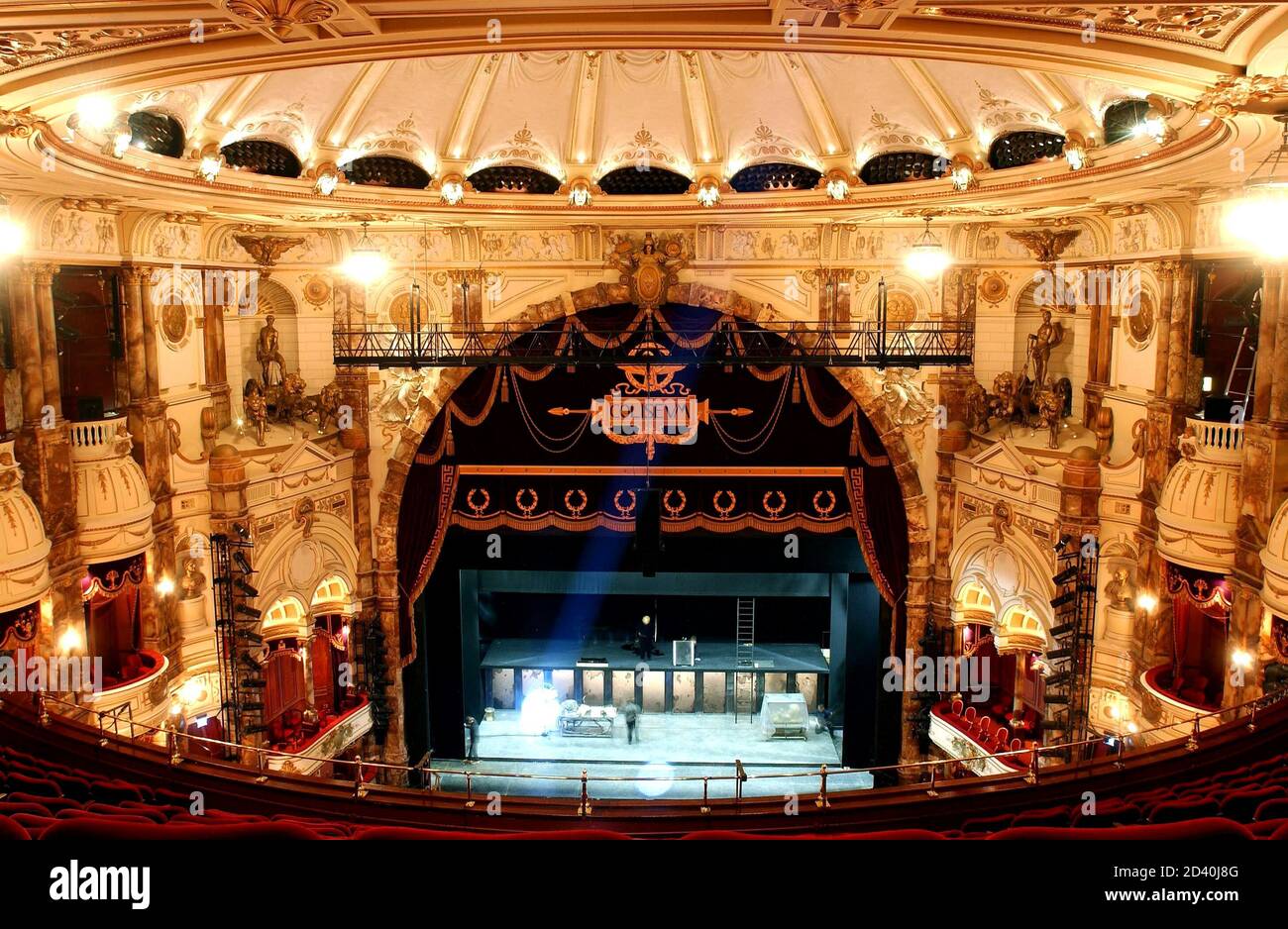 National theatre inside london hi-res stock photography and images - Alamy