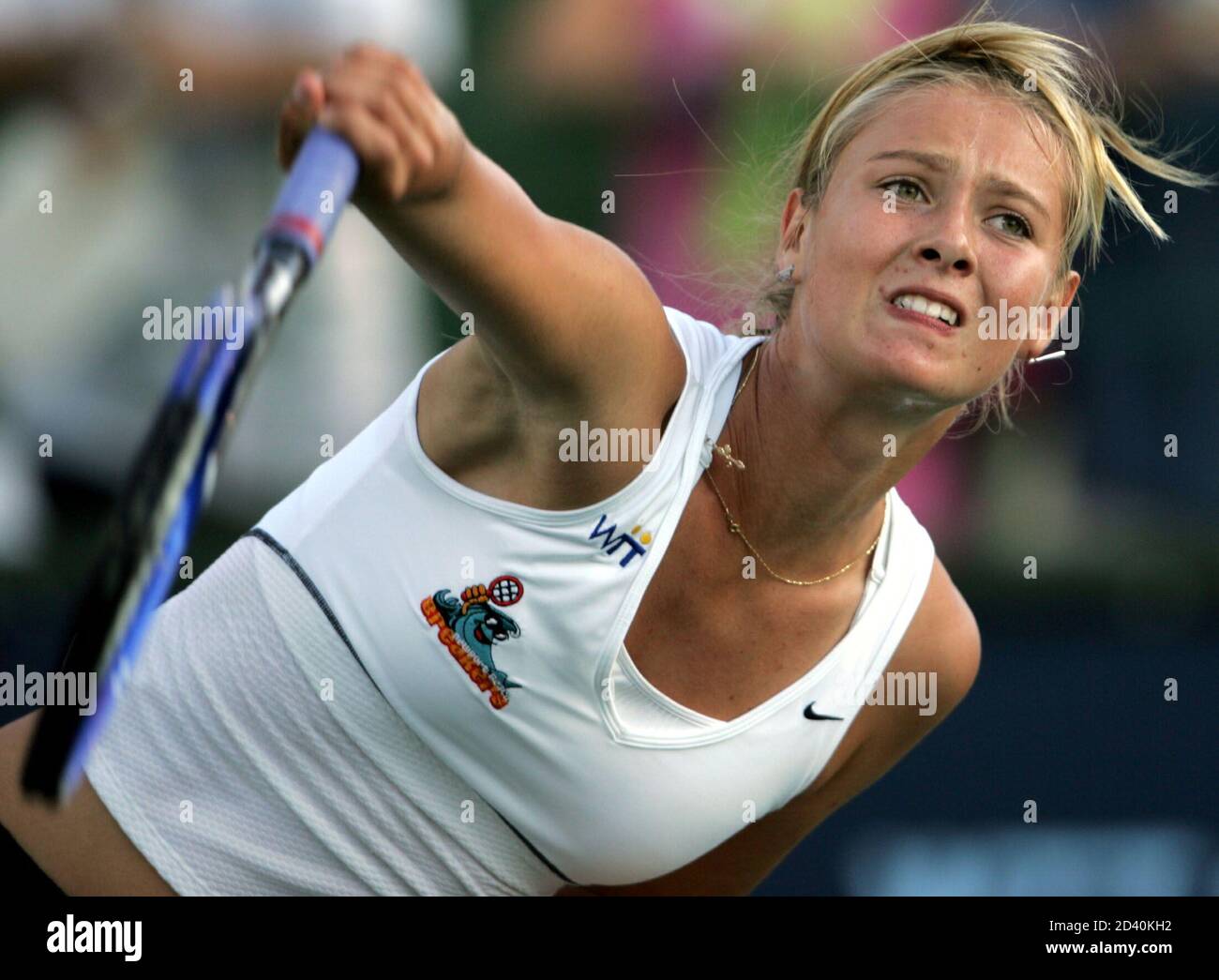 Maria Sharapova Wimbledon 2004 High Resolution Stock Photography and ...