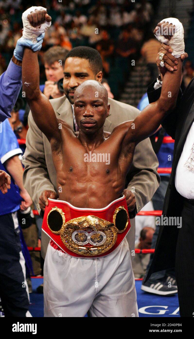 Junior flyweight hi-res stock photography and images - Alamy