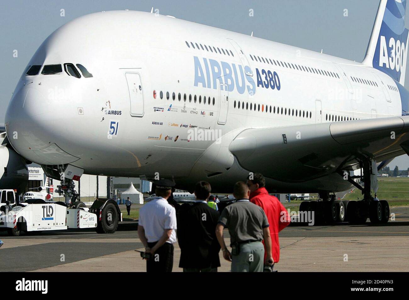 The Worlds Biggest Passenger Airliner High Resolution Stock Photography ...