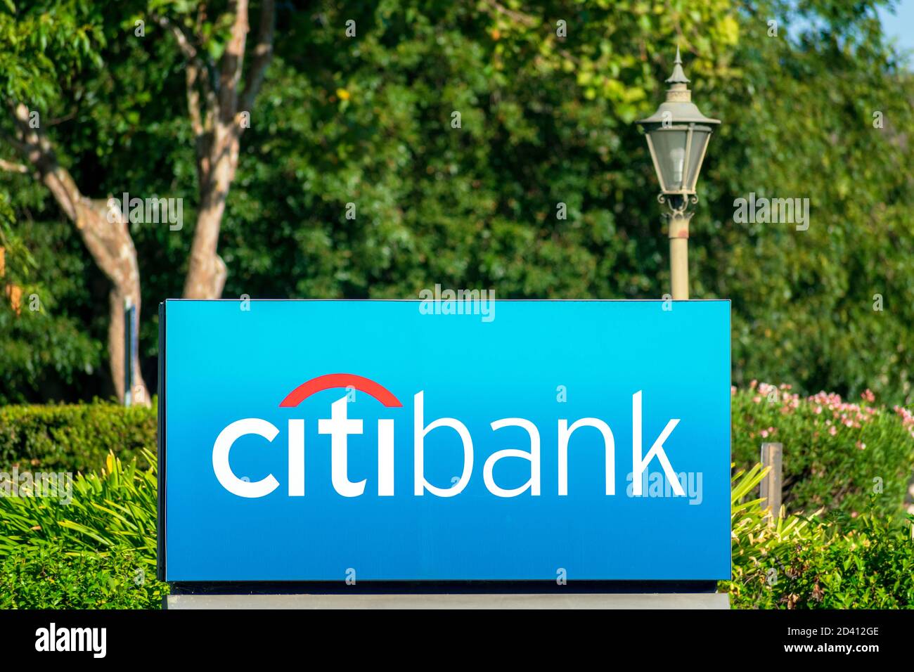 Citibank branch sign hi-res stock photography and images - Alamy