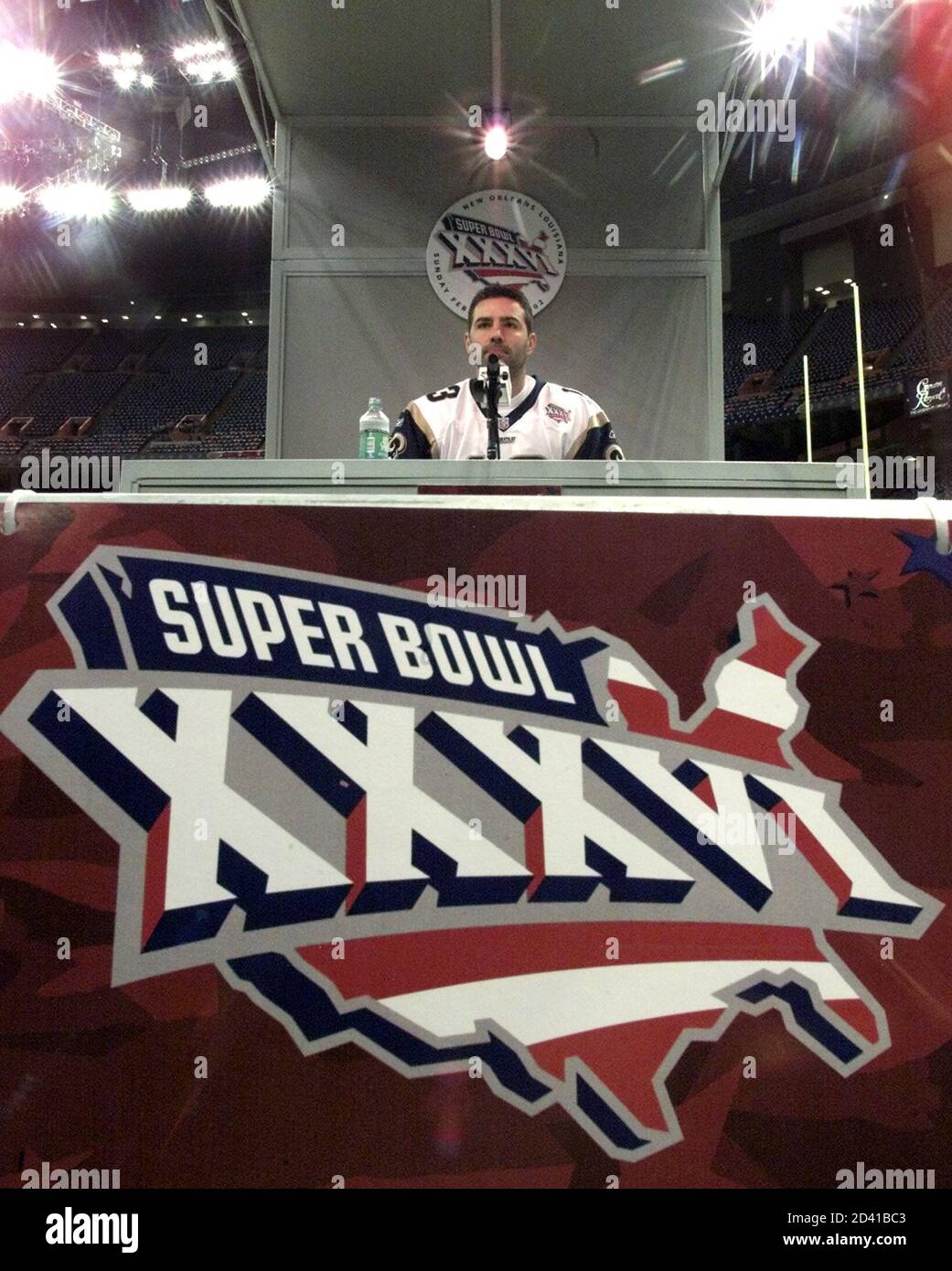 Kurt warner rams hi-res stock photography and images - Alamy