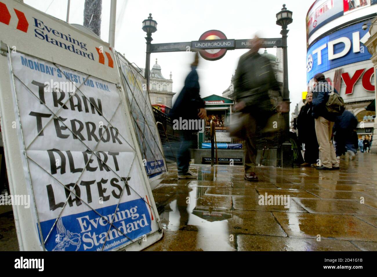 Board advertising newspaper hi-res stock photography and images - Alamy