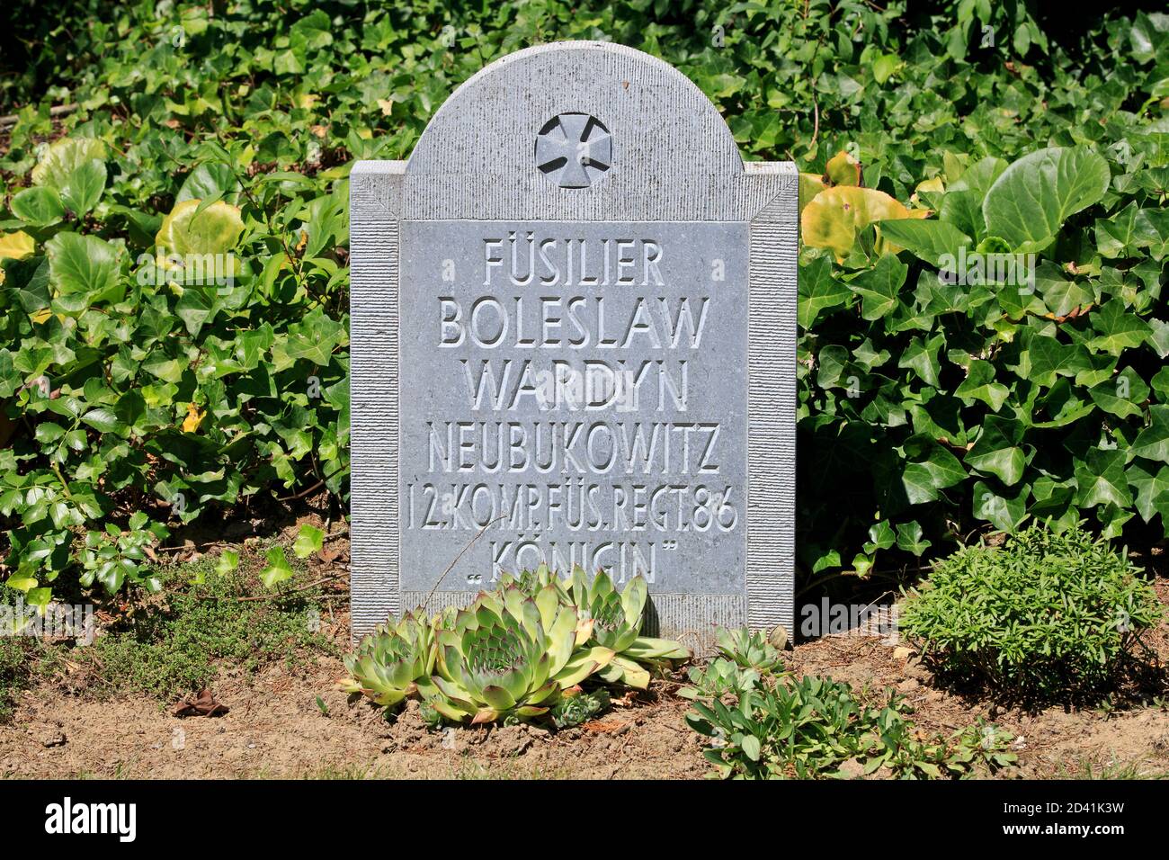 Tombstone of German WWI fusilier Boleslaw Wardyn Neubukowitz at St ...