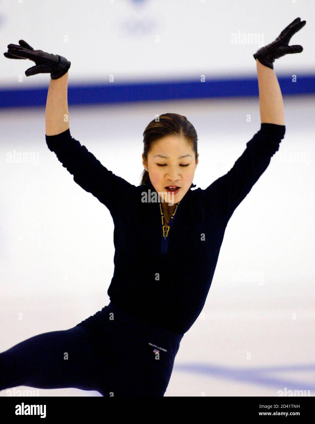 Michelle kwan medal hi-res stock photography and images - Alamy