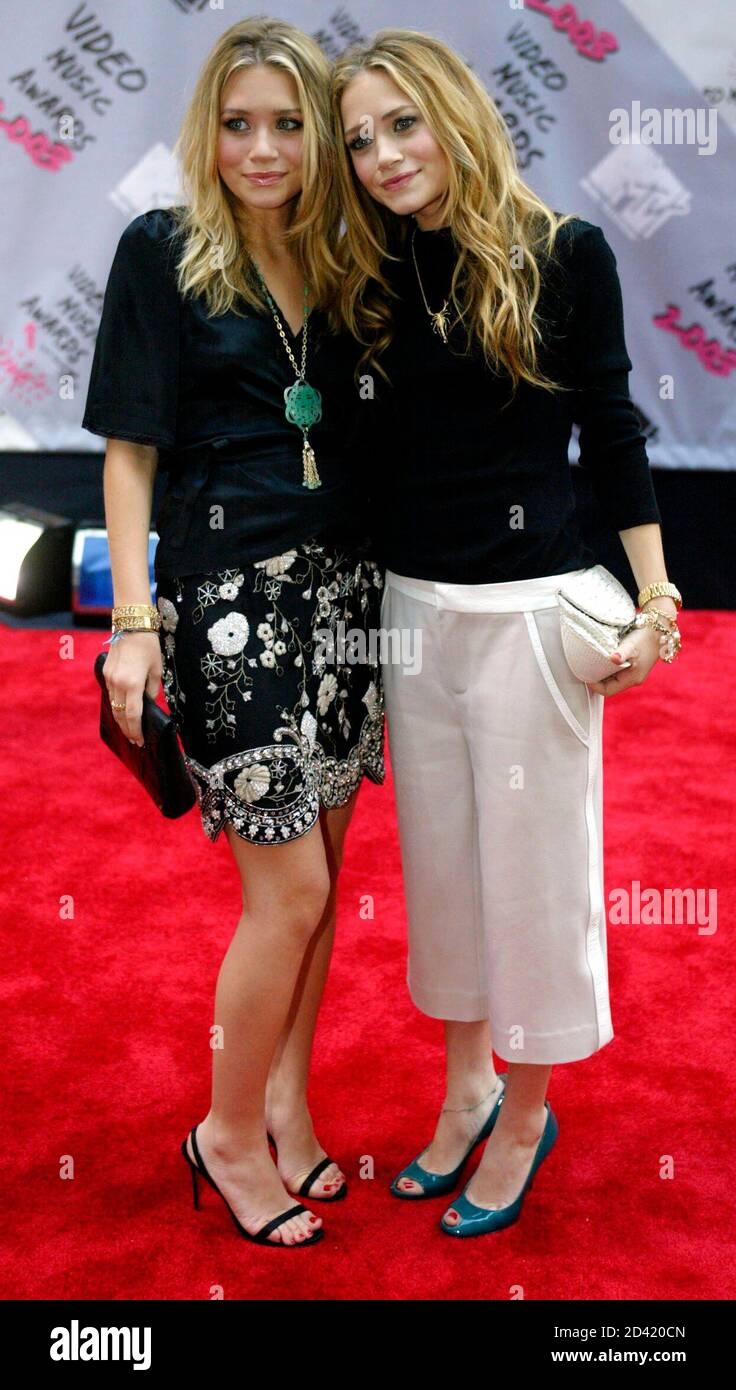 Olsen twins hi-res stock photography and images - Alamy