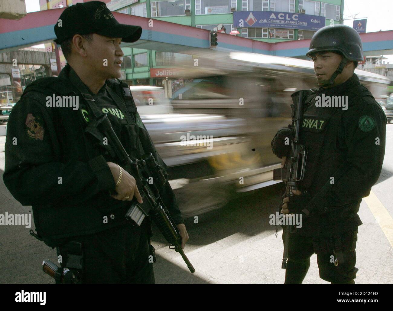 Philippine security guard hi-res stock photography and images - Alamy