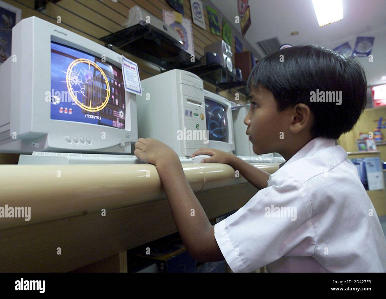 Indonesia school computer hi-res stock photography and images - Alamy