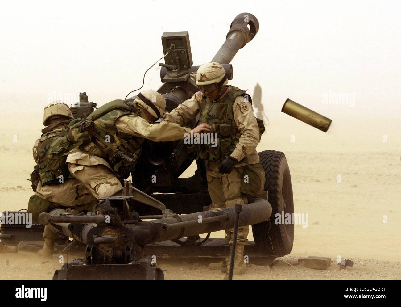 Kuwaiti soldiers taking part hi-res stock photography and images - Alamy