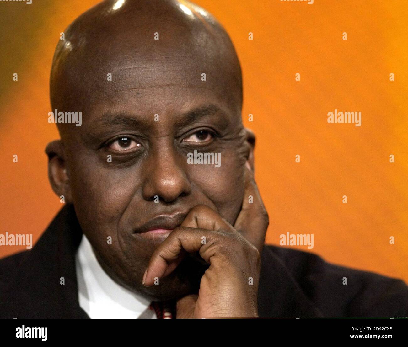 Showbiz fall hi-res stock photography and images - Alamy