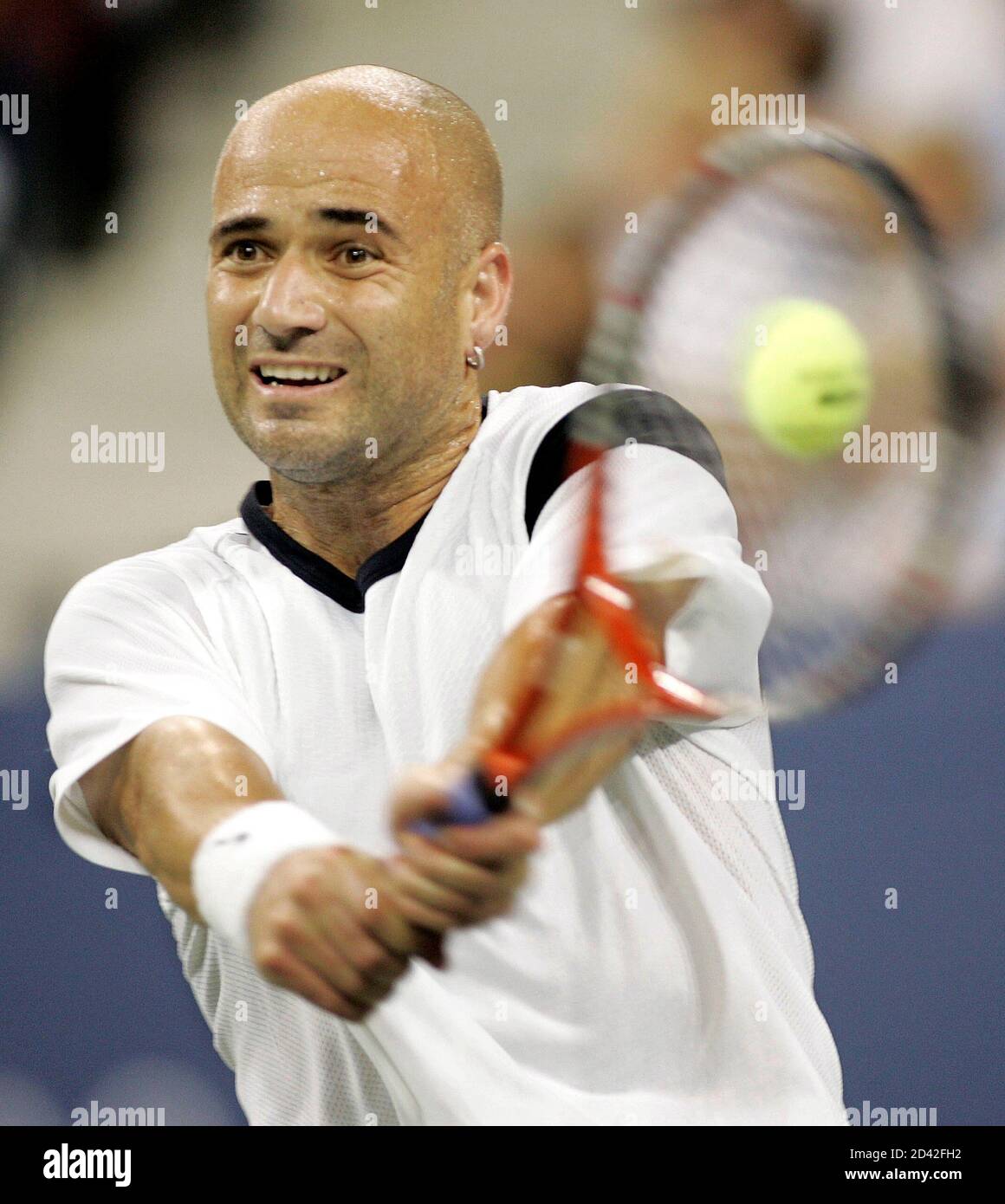 Agassi serve hi-res stock photography and images - Alamy