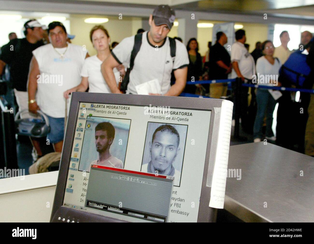 Terrorist on computer hi-res stock photography and images - Alamy