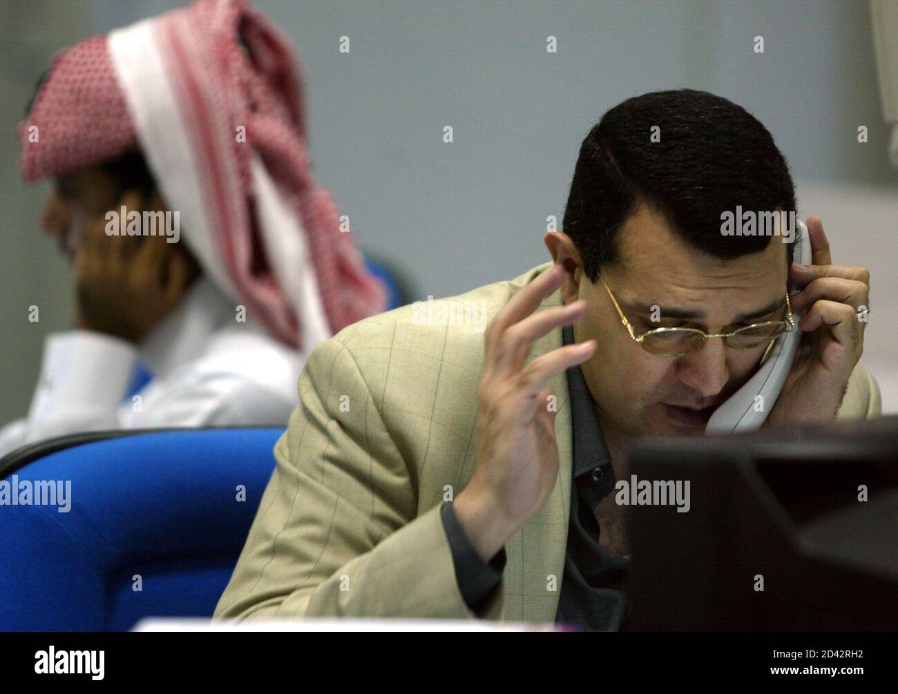 Al jazeera tv arabic channel hi-res stock photography and images - Alamy