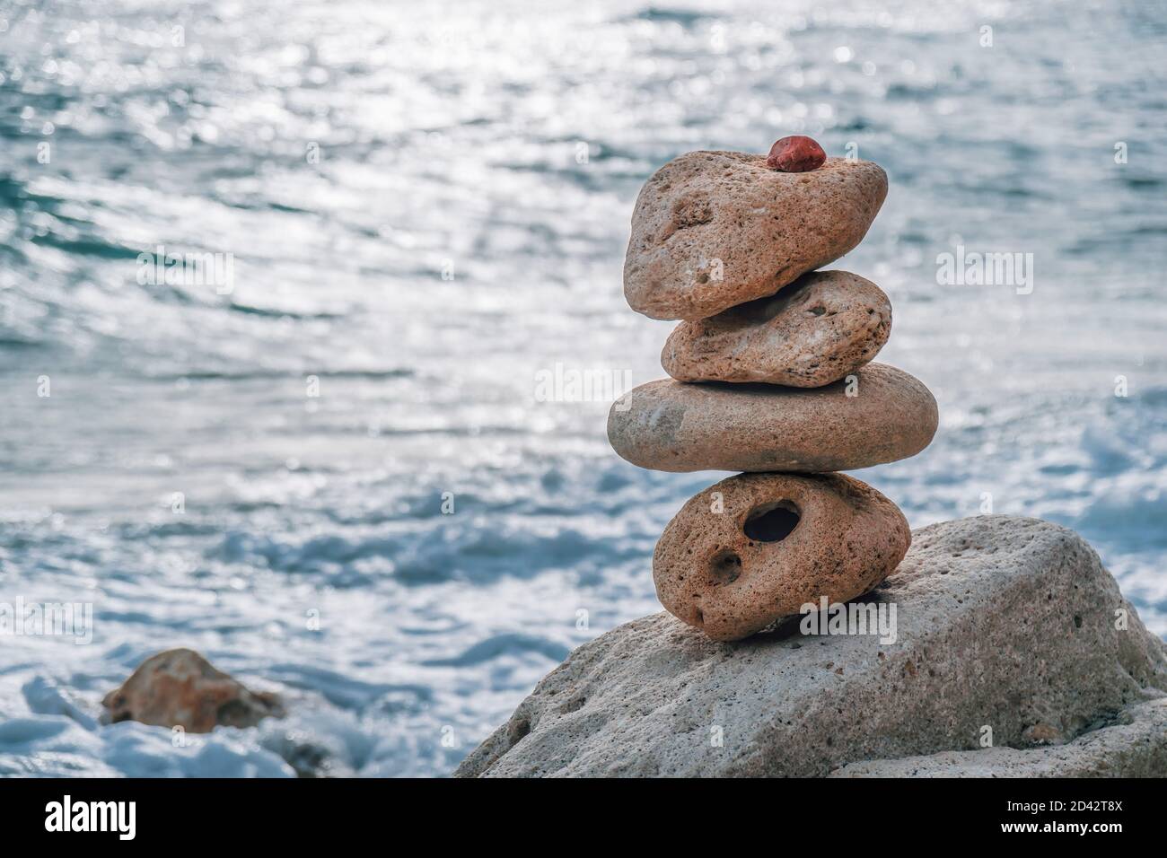Pebble balance hi-res stock photography and images - Alamy