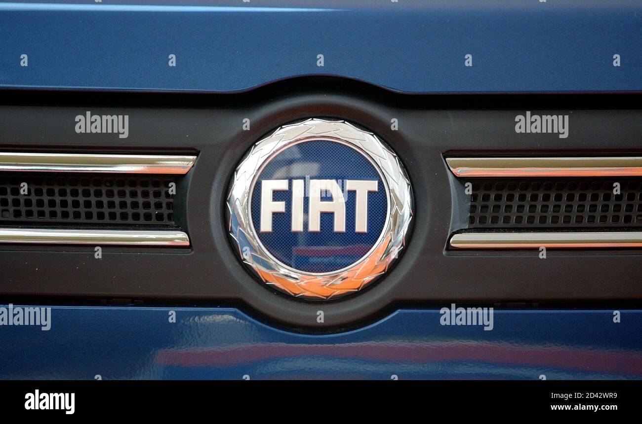 Fiat panda logo car hi-res stock photography and images - Alamy