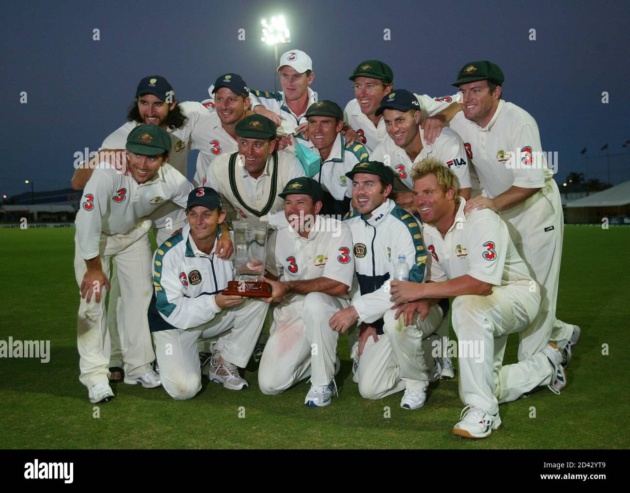 Australian test cricket team pose hi-res stock photography and images ...