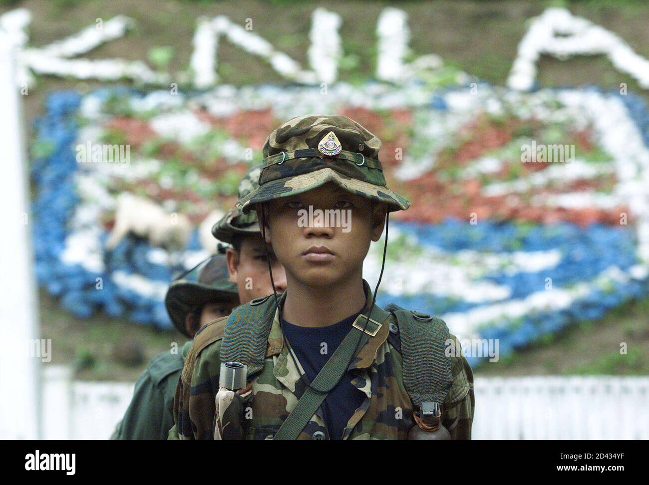 Karen national liberation army soldiers hi-res stock photography and ...