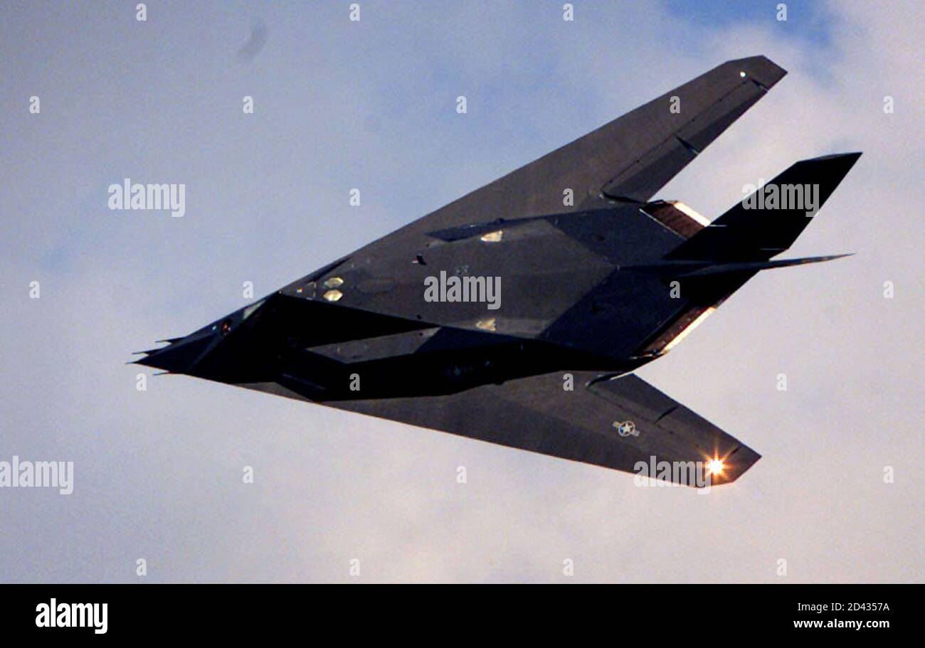 F117 stealth fighter hi-res stock photography and images - Alamy