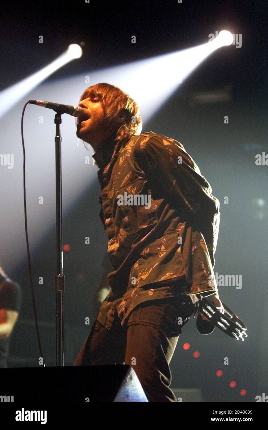 Tour oasis 2002 hi-res stock photography and images - Alamy