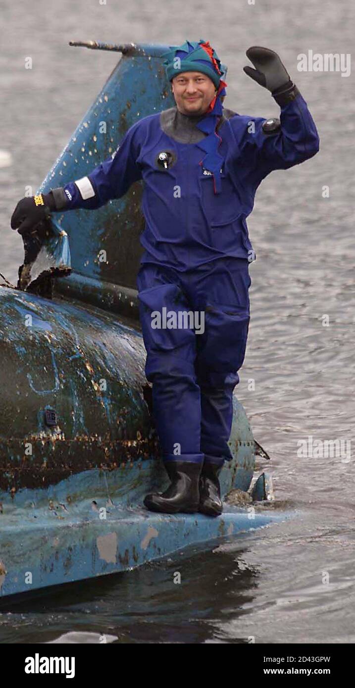 Bluebird coniston water hi-res stock photography and images - Alamy