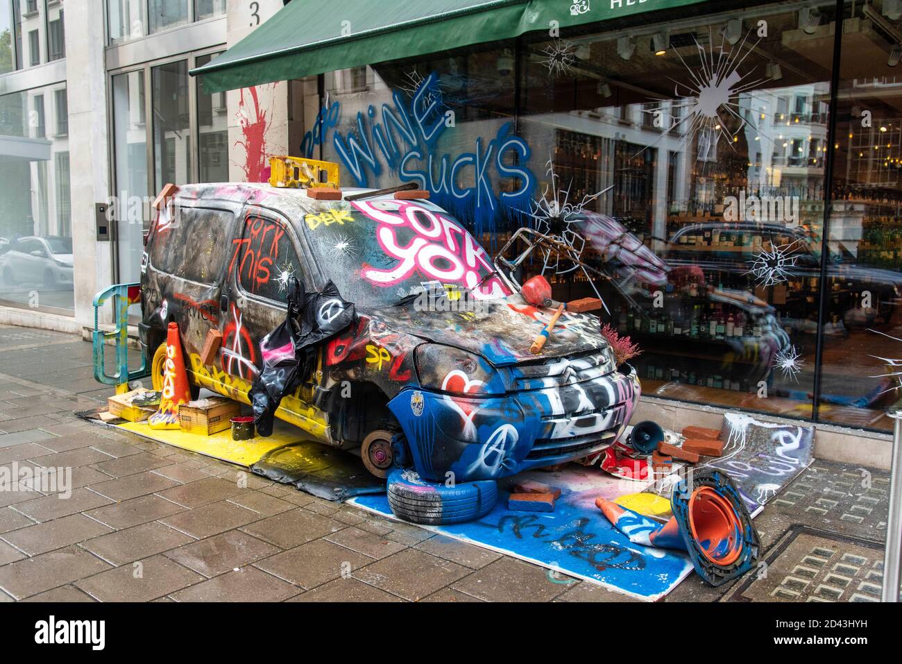 London, UK. 08th Oct, 2020. An art installation of a wrecked car with ...