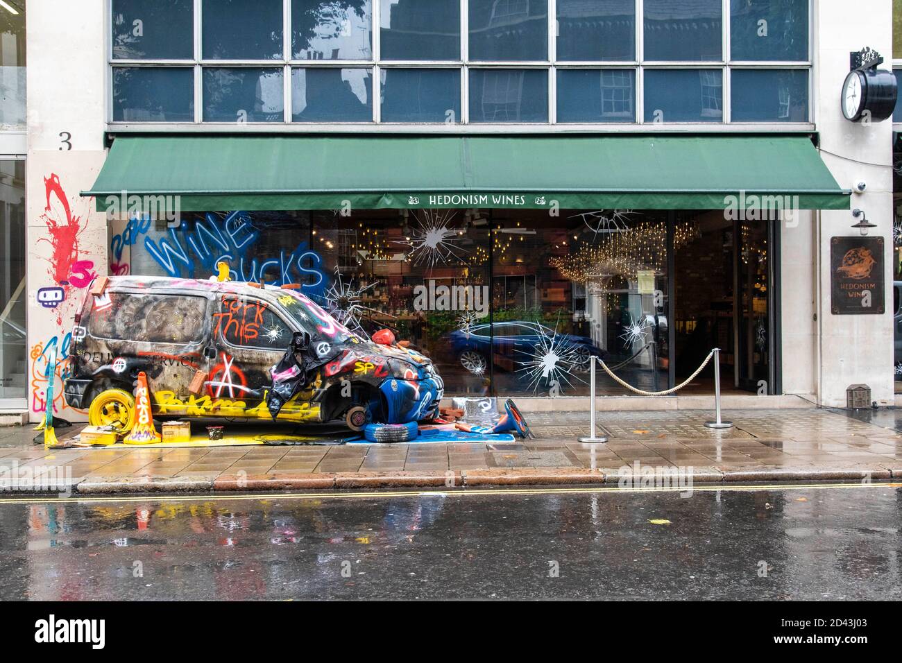 London, UK. 08th Oct, 2020. An art installation of a wrecked car with ...