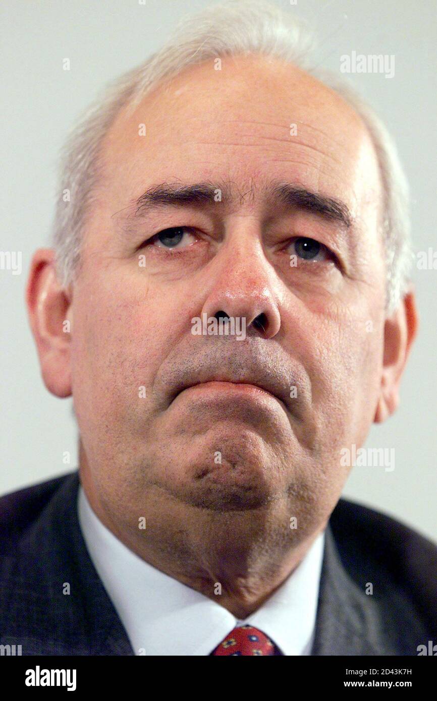 Builds in 2002 hi-res stock photography and images - Alamy