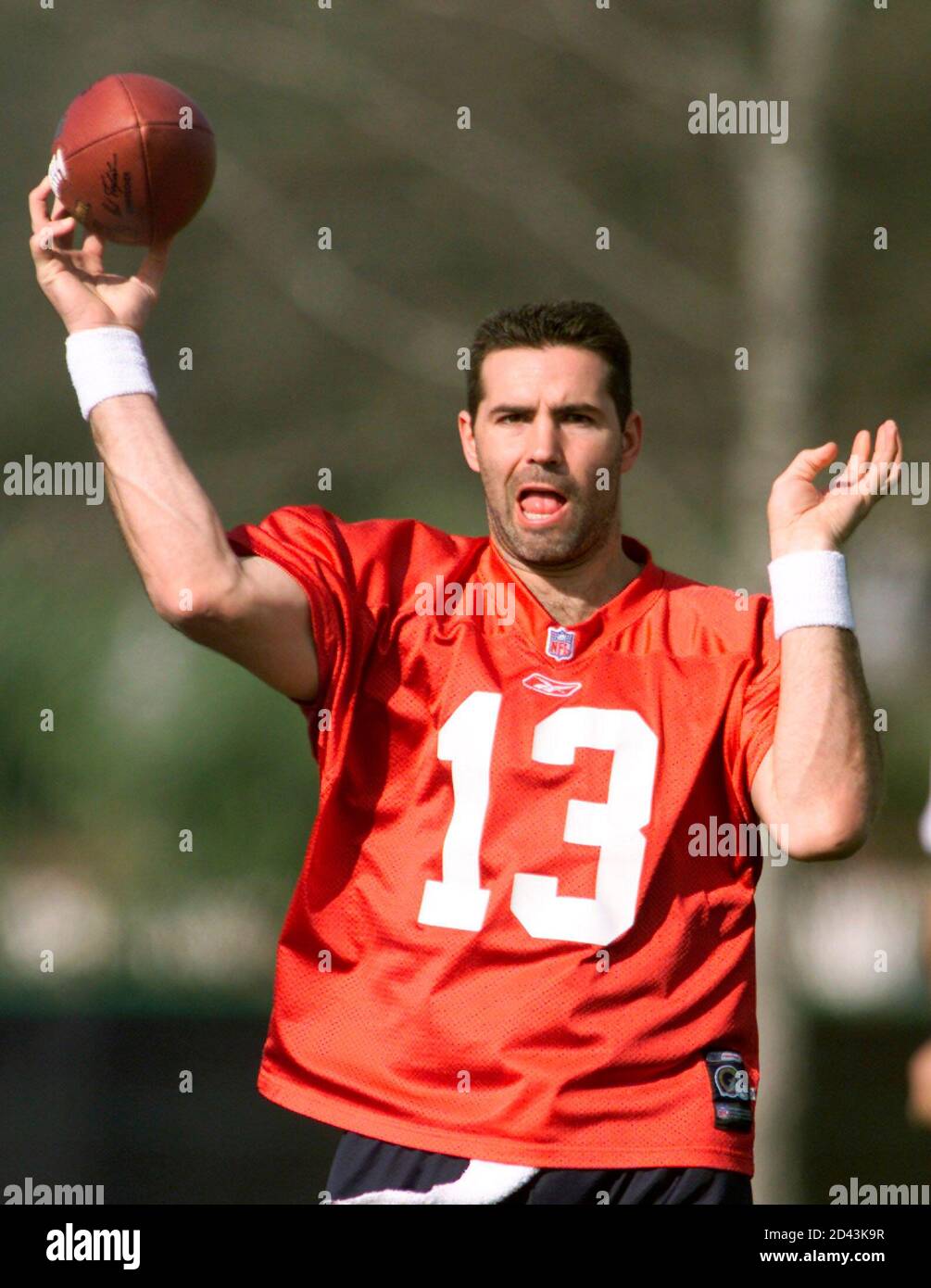 Kurt warner rams hi-res stock photography and images - Alamy