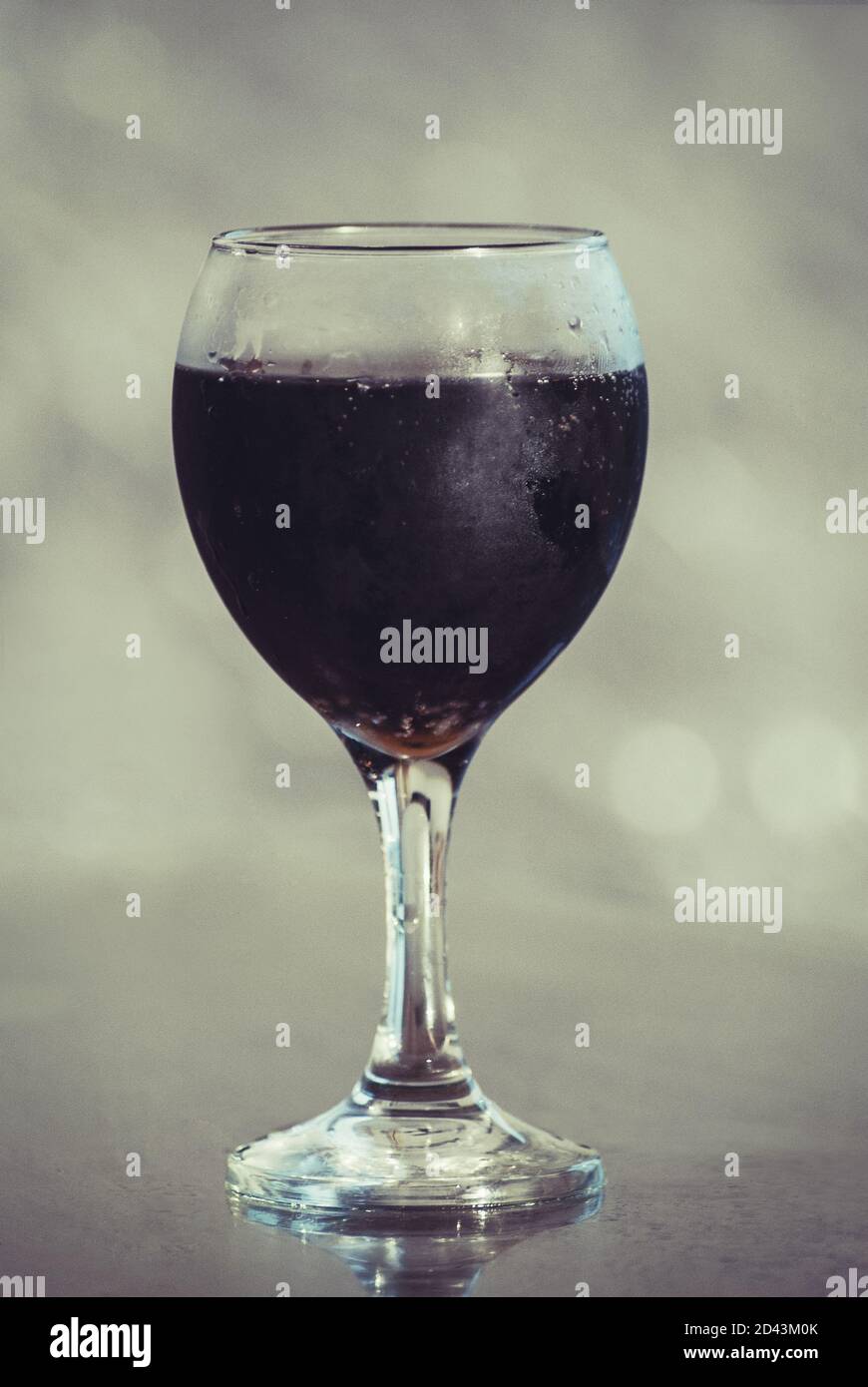 Coca cola glassware hi-res stock photography and images - Alamy