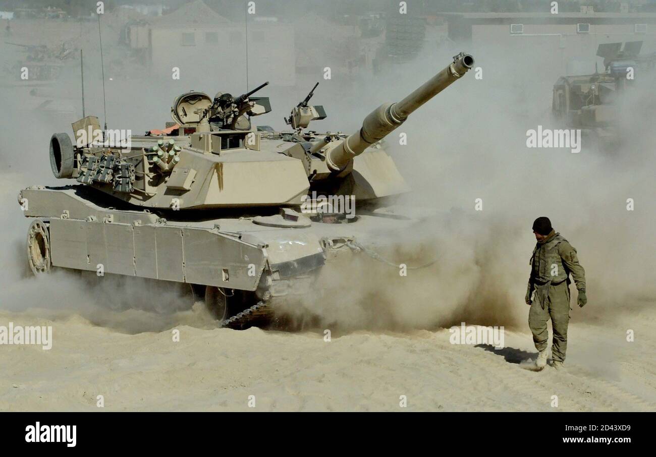 A marine with 2nd tank battalion hi-res stock photography and images ...