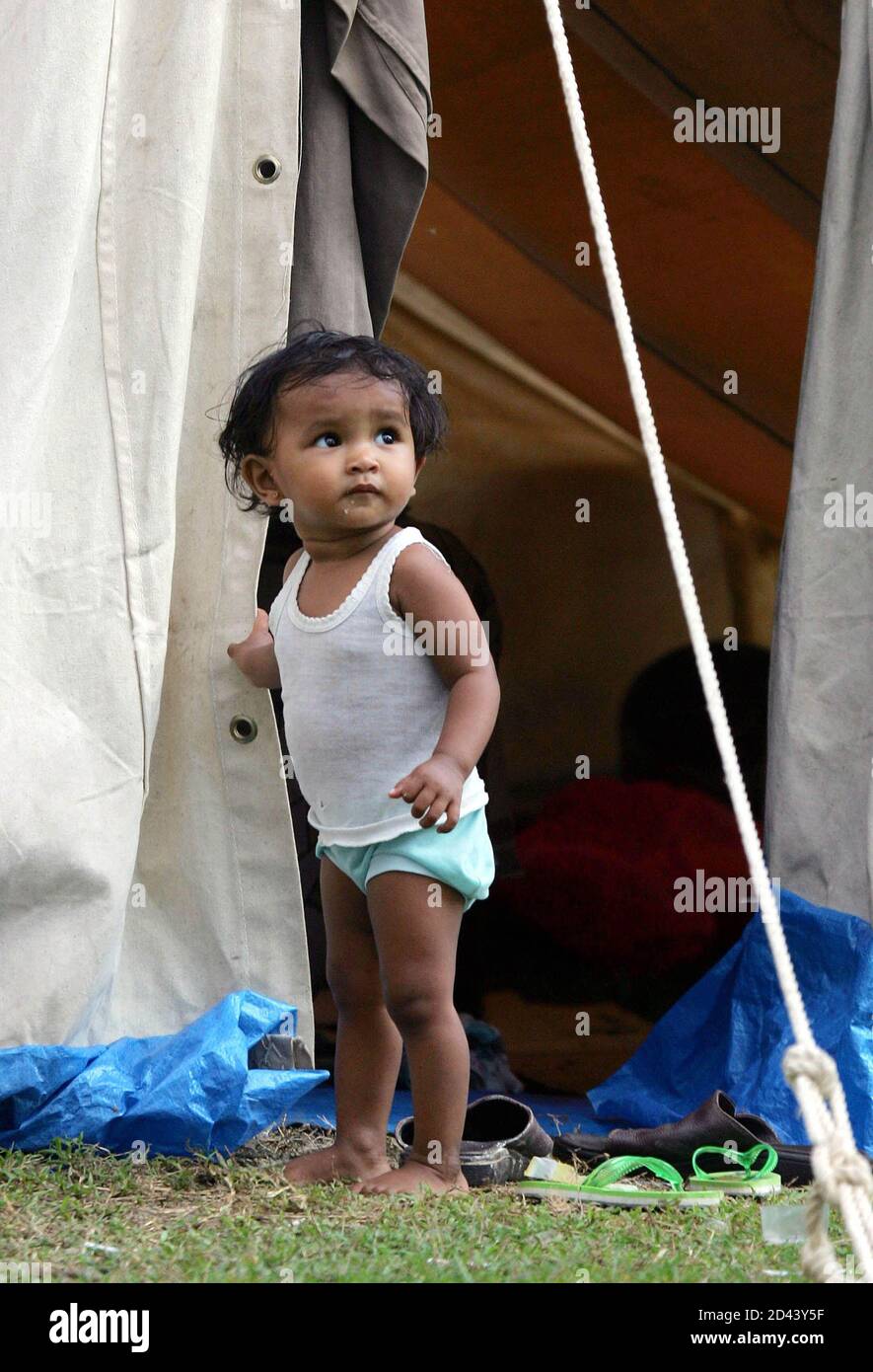 2004 tsunami dead child hi-res stock photography and images - Alamy