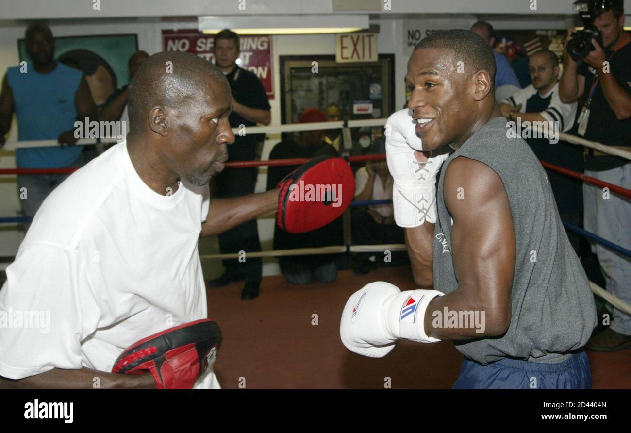 Arturo gatti hi-res stock photography and images - Alamy