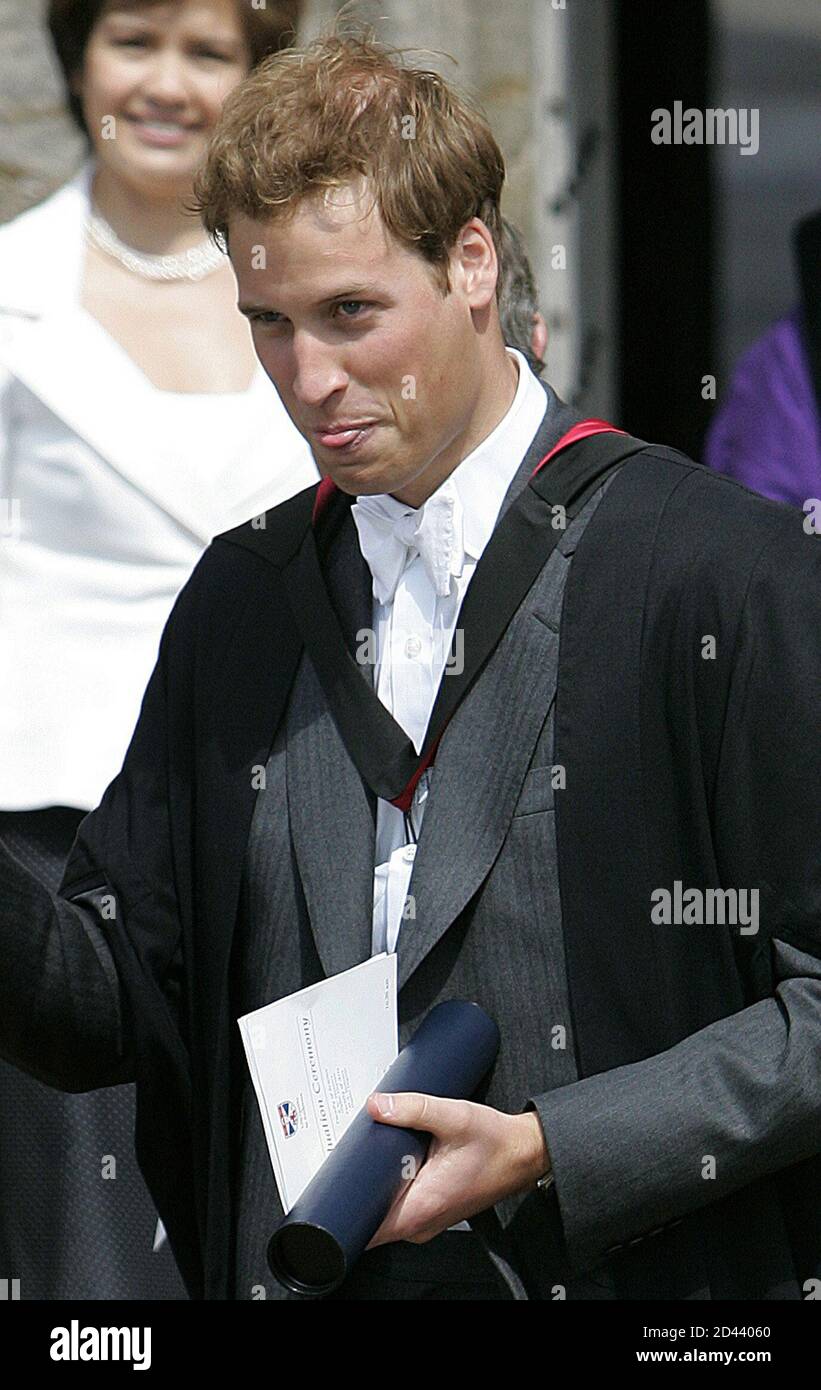 Prince william graduation ceremony hi-res stock photography and images ...