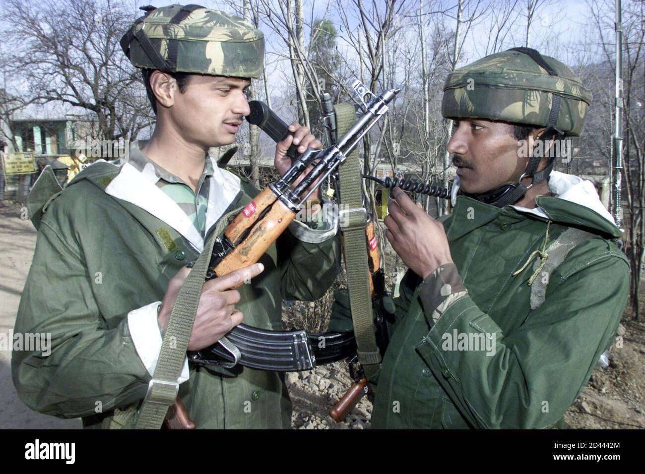 India border post jammu hi-res stock photography and images - Alamy