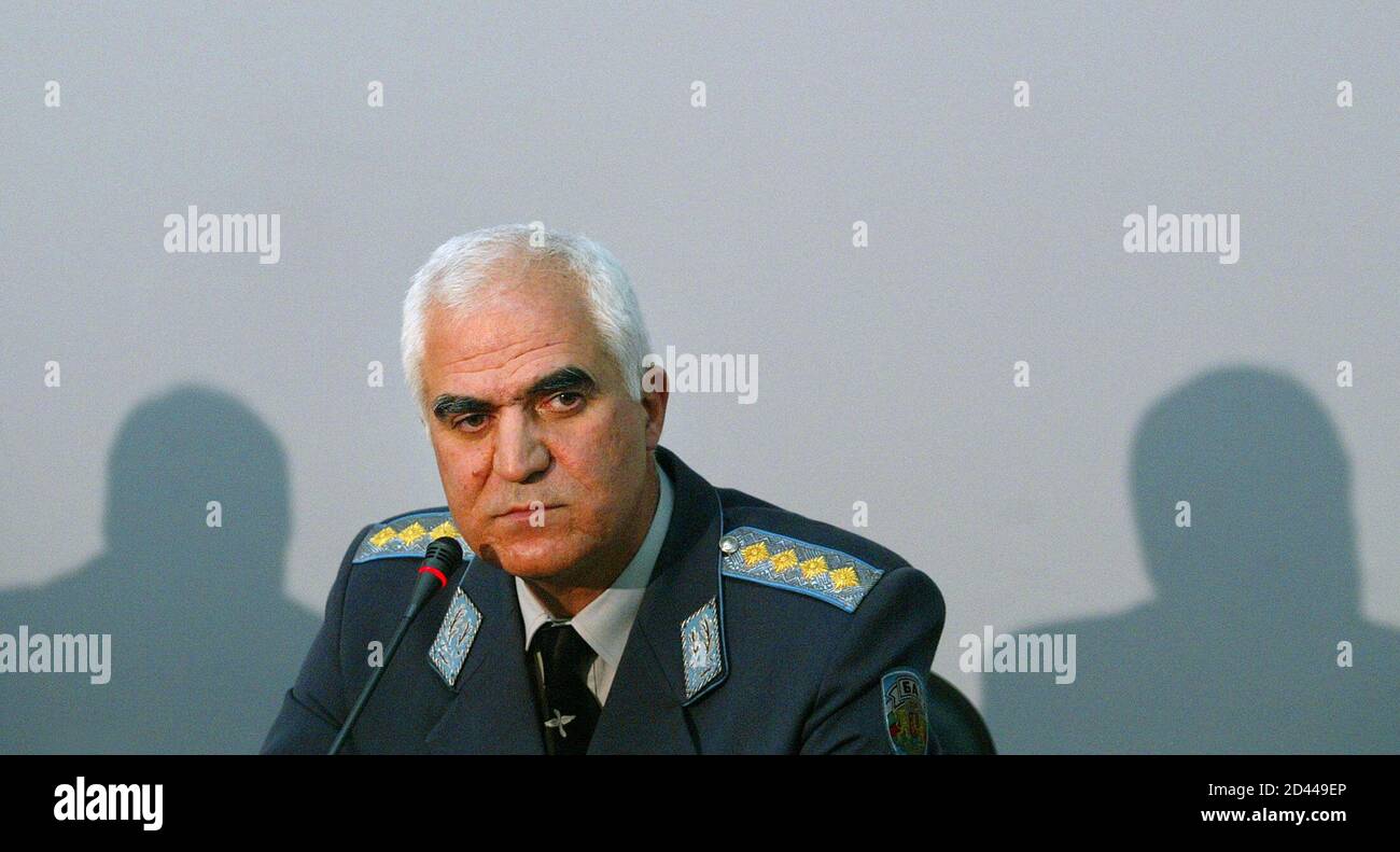 Bulgarian army chief staff general hi-res stock photography and images ...