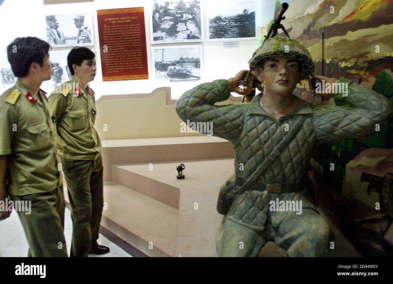 Battle of dien bien phu french soldiers hi-res stock photography and ...
