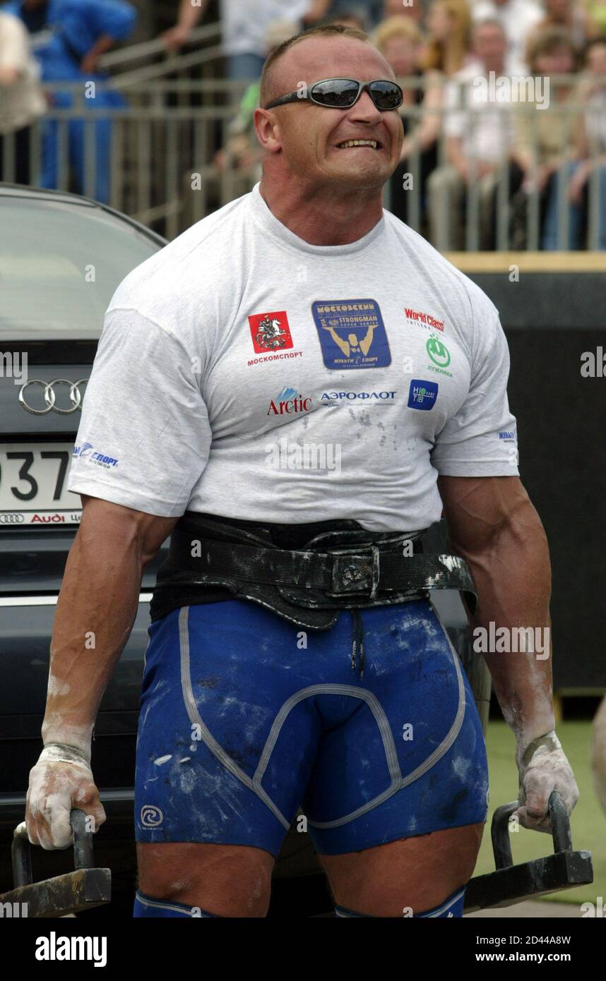 Strongman contest hi-res stock photography and images - Alamy