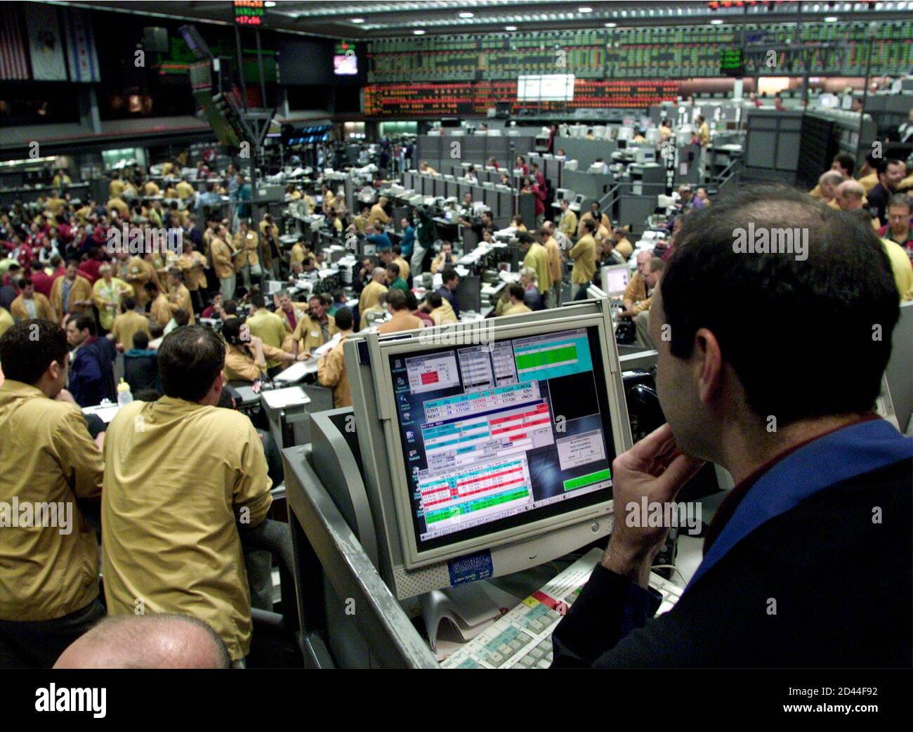 Pit below hi-res stock photography and images - Alamy