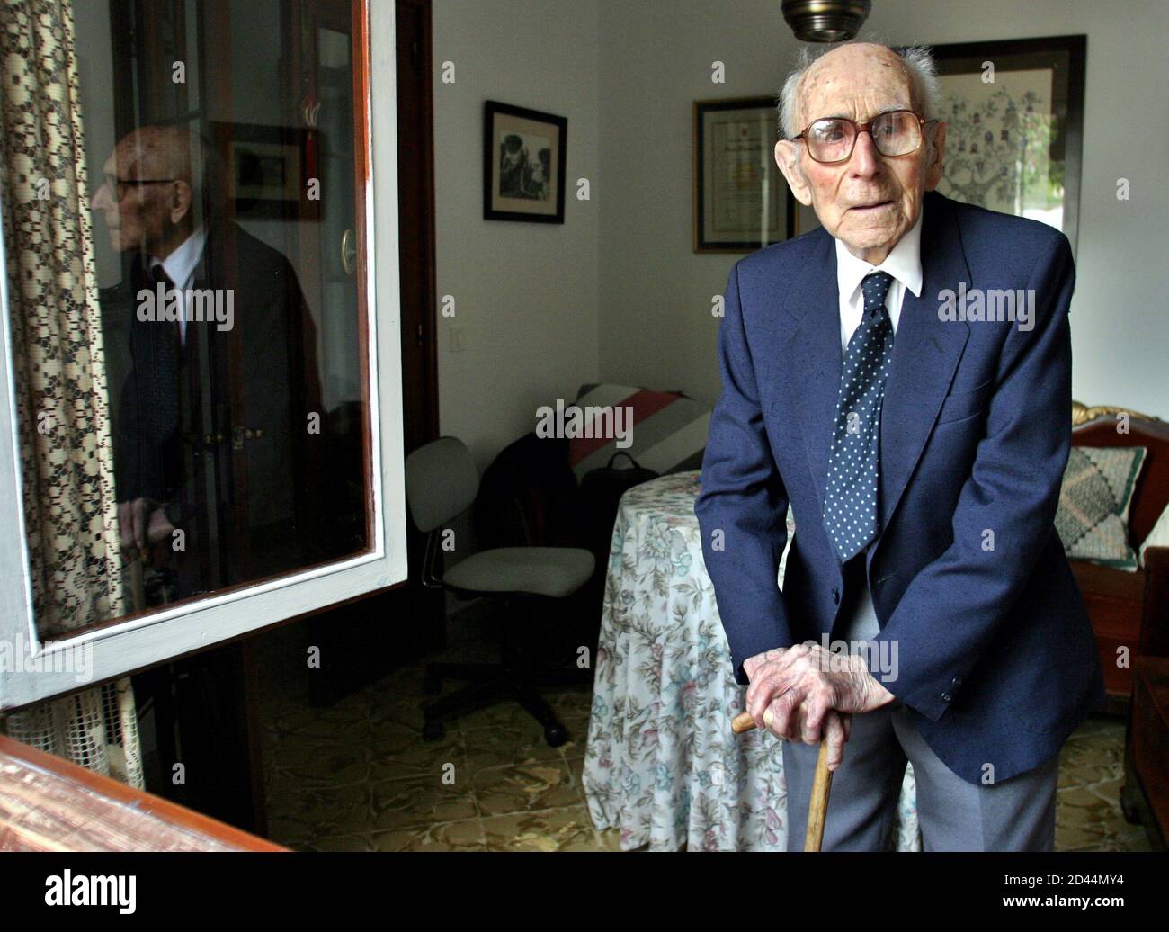 Aged Charlie Chaplin High Resolution Stock Photography and Images - Alamy